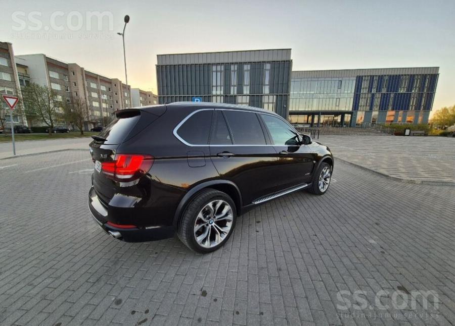 Melns BMW X5 2013 Rīga, ar dzinēja tilpumu 3.00 L un nobraukumu 271 tūkst. km par 22900 €, foto 6 vietnē AUTOMOTO.COM.LV