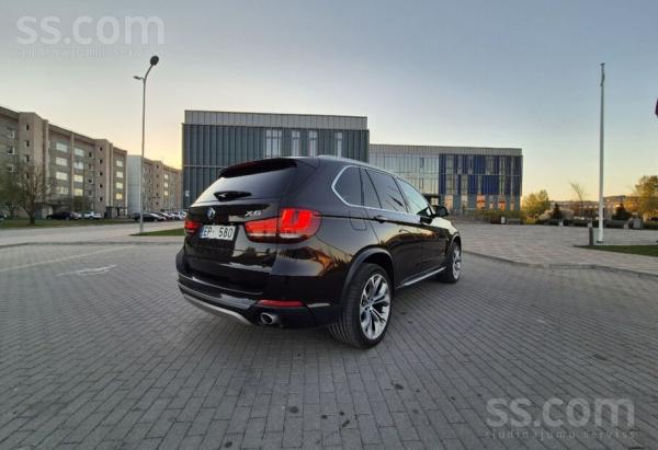 Melns BMW X5 2013 Rīga, ar dzinēja tilpumu 3.00 L un nobraukumu 271 tūkst. km par 22900 €, foto 6 vietnē AUTOMOTO.COM.LV