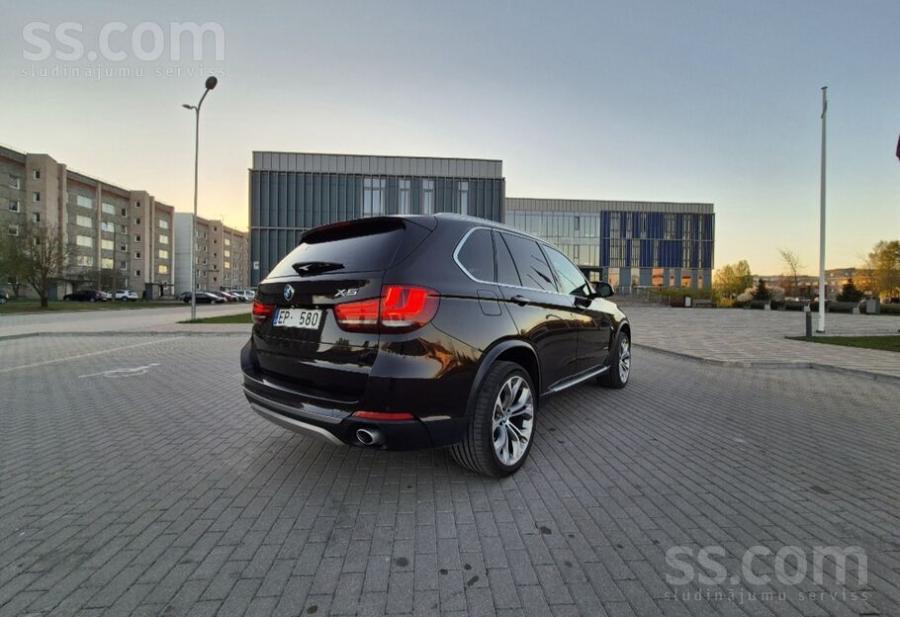Melns BMW X5 2013 Rīga, ar dzinēja tilpumu 3.00 L un nobraukumu 271 tūkst. km par 22900 €, foto 7 vietnē AUTOMOTO.COM.LV