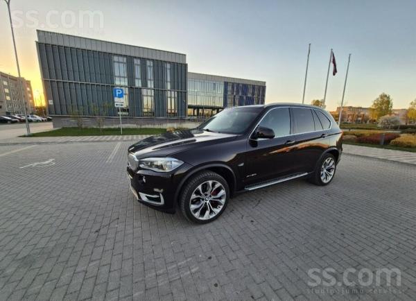Melns BMW X5 2013 Rīga, ar dzinēja tilpumu 3.00 L un nobraukumu 271 tūkst. km par 22900 €, foto 7 vietnē AUTOMOTO.COM.LV