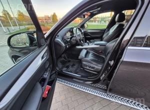 Melns BMW X5 2013 Rīga, ar dzinēja tilpumu 3.00 L un nobraukumu 271 tūkst. km par 22900 €, foto 21 vietnē AUTOMOTO.COM.LV