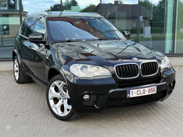 Black BMW X5 2013 in Utena, with an engine capacity of 2.99 L and mileage of 331 thousand km for 9990 €, photo 3 on AUTOMOTO.COM.LV