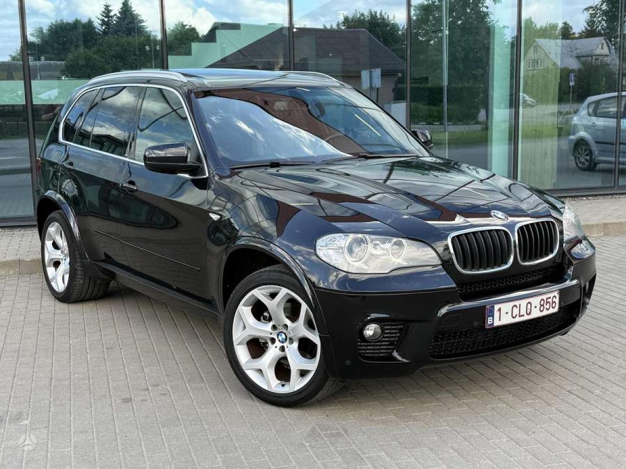 Black BMW X5 2013 in Utena, with an engine capacity of 2.99 L and mileage of 331 thousand km for 9990 €, photo 5 on AUTOMOTO.COM.LV