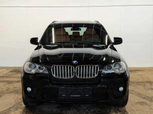 Black BMW X5 2013 in Jurmala, with an engine capacity of 3.00 L and mileage of 284 thousand km for 15695 €, photo 6 on AUTOMOTO.COM.LV