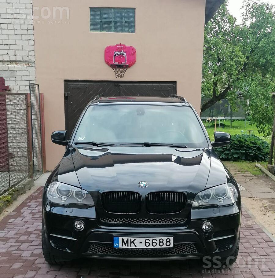 Melns BMW X5 2013 Bauska, ar dzinēja tilpumu 3.00 L un nobraukumu 250 tūkst. km par 14000 €, foto 1 vietnē AUTOMOTO.COM.LV