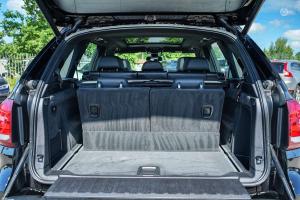 Black BMW X5 2013 in Kaunas, with an engine capacity of 2.99 L and mileage of 323 thousand km for 17750 €, photo 14 on AUTOMOTO.COM.LV