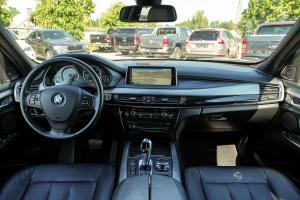 Black BMW X5 2013 in Kaunas, with an engine capacity of 2.99 L and mileage of 323 thousand km for 17750 €, photo 16 on AUTOMOTO.COM.LV