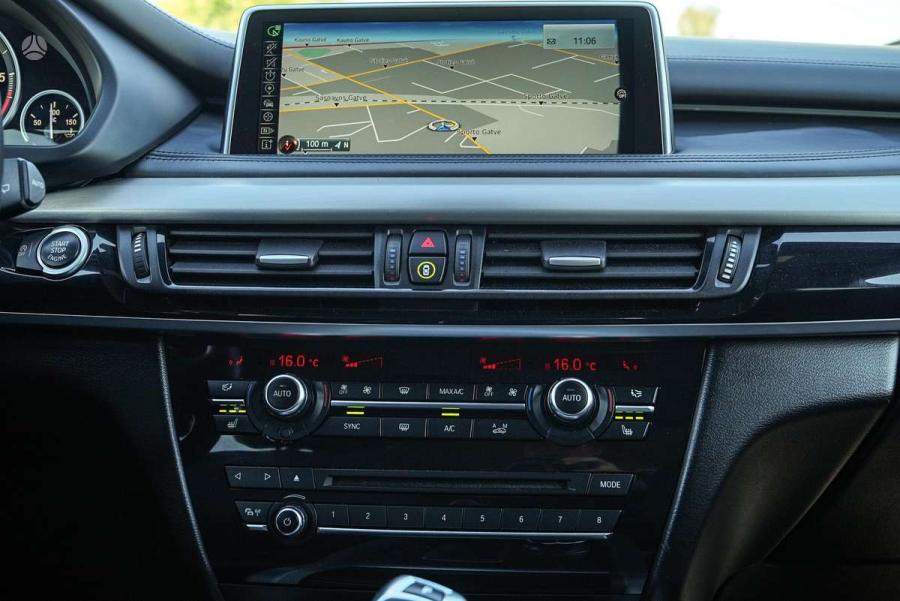 Black BMW X5 2013 in Kaunas, with an engine capacity of 2.99 L and mileage of 323 thousand km for 17750 €, photo 19 on AUTOMOTO.COM.LV