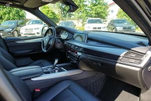 Black BMW X5 2013 in Kaunas, with an engine capacity of 2.99 L and mileage of 323 thousand km for 17750 €, photo 39 on AUTOMOTO.COM.LV