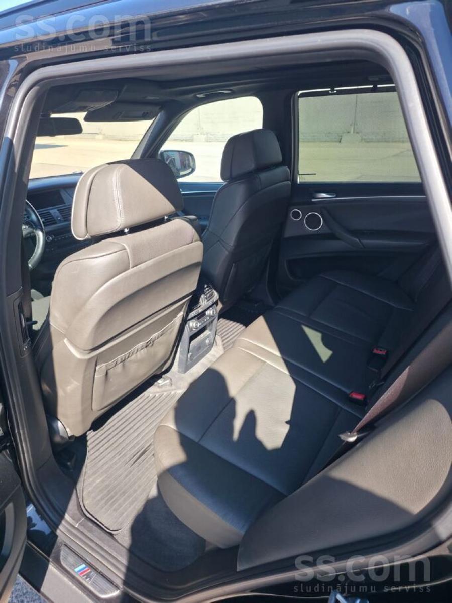 Melns BMW X5 2013 Rīga, ar dzinēja tilpumu 3.00 L un nobraukumu 201 tūkst. km par 16000 €, foto 4 vietnē AUTOMOTO.COM.LV