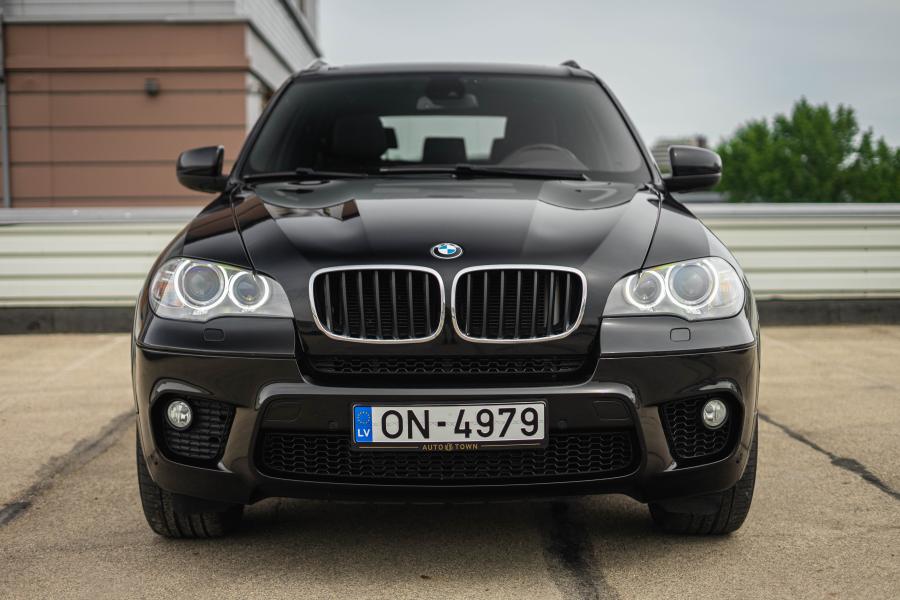 Melns BMW X5 2013 Rīga, ar dzinēja tilpumu 3.00 L un nobraukumu 276 tūkst. km par 12990 €, foto 3 vietnē AUTOMOTO.COM.LV