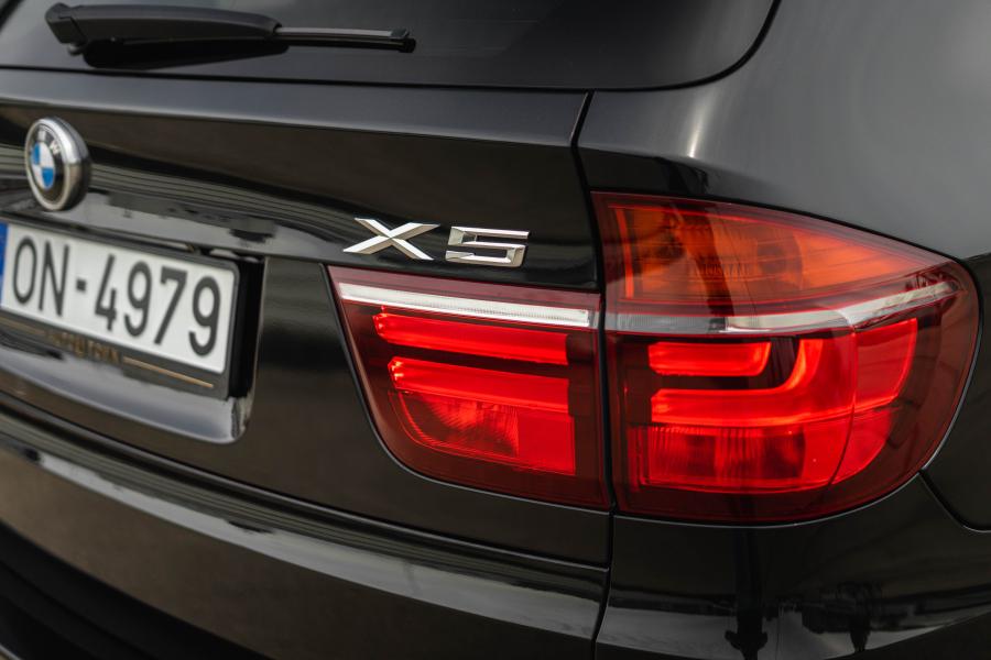 Melns BMW X5 2013 Rīga, ar dzinēja tilpumu 3.00 L un nobraukumu 276 tūkst. km par 12990 €, foto 6 vietnē AUTOMOTO.COM.LV