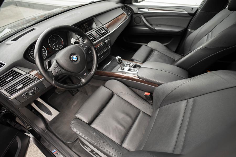 Melns BMW X5 2013 Rīga, ar dzinēja tilpumu 3.00 L un nobraukumu 276 tūkst. km par 12990 €, foto 12 vietnē AUTOMOTO.COM.LV