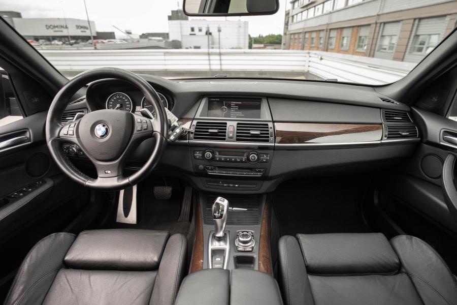 Melns BMW X5 2013 Rīga, ar dzinēja tilpumu 3.00 L un nobraukumu 276 tūkst. km par 12990 €, foto 14 vietnē AUTOMOTO.COM.LV