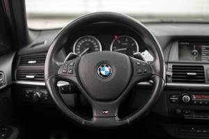 Melns BMW X5 2013 Rīga, ar dzinēja tilpumu 3.00 L un nobraukumu 276 tūkst. km par 12990 €, foto 15 vietnē AUTOMOTO.COM.LV