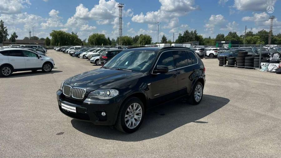 Melns BMW X5 2013 Marijampole, ar dzinēja tilpumu 2.99 L un nobraukumu 268 tūkst. km par 12300 €, foto 1 vietnē AUTOMOTO.COM.LV
