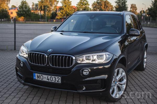 Melns BMW X5 2013 Jelgava, ar dzinēja tilpumu 3.00 L un nobraukumu 258 tūkst. km par 22500 €, foto 1 vietnē AUTOMOTO.COM.LV