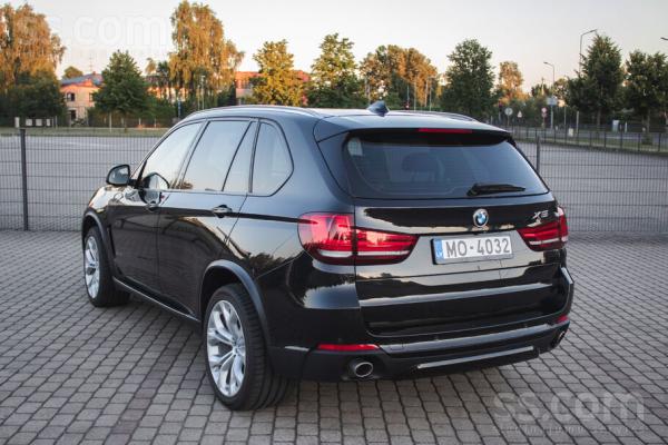 Melns BMW X5 2013 Jelgava, ar dzinēja tilpumu 3.00 L un nobraukumu 258 tūkst. km par 22500 €, foto 2 vietnē AUTOMOTO.COM.LV