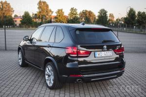 Melns BMW X5 2013 Jelgava, ar dzinēja tilpumu 3.00 L un nobraukumu 258 tūkst. km par 22500 €, foto 3 vietnē AUTOMOTO.COM.LV