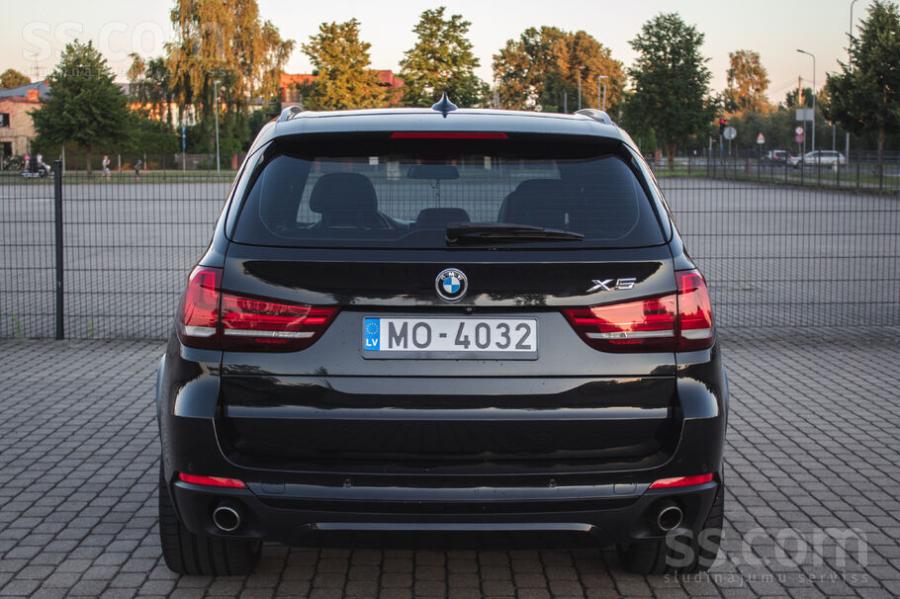 Melns BMW X5 2013 Jelgava, ar dzinēja tilpumu 3.00 L un nobraukumu 258 tūkst. km par 22500 €, foto 4 vietnē AUTOMOTO.COM.LV