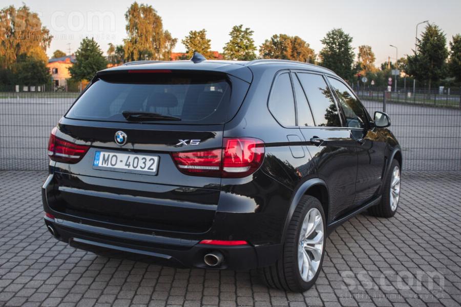 Melns BMW X5 2013 Jelgava, ar dzinēja tilpumu 3.00 L un nobraukumu 258 tūkst. km par 22500 €, foto 5 vietnē AUTOMOTO.COM.LV