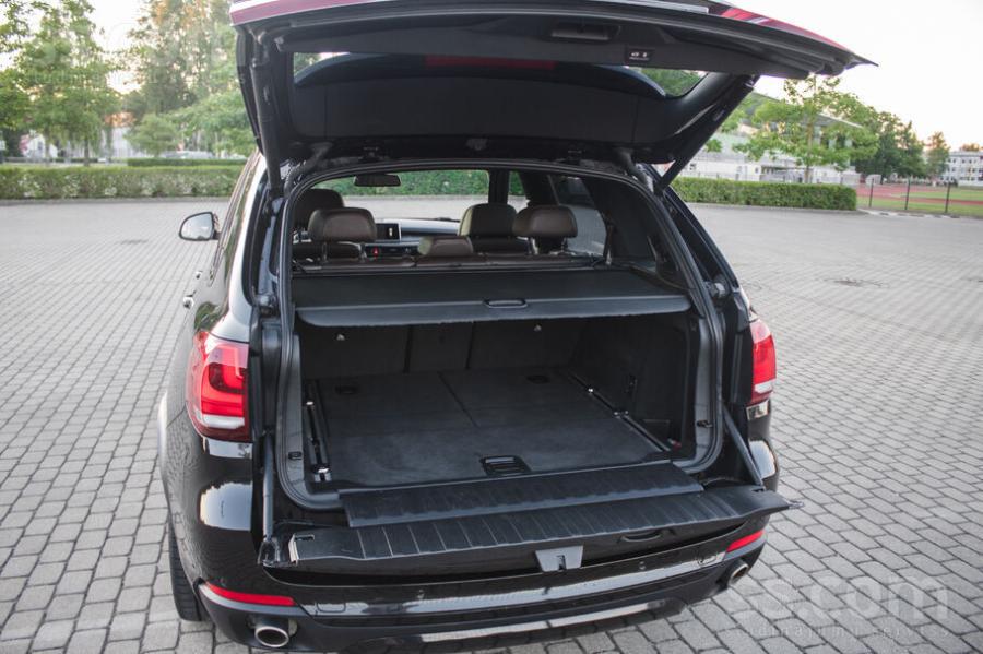 Melns BMW X5 2013 Jelgava, ar dzinēja tilpumu 3.00 L un nobraukumu 258 tūkst. km par 22500 €, foto 14 vietnē AUTOMOTO.COM.LV
