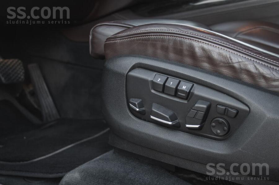 Melns BMW X5 2013 Jelgava, ar dzinēja tilpumu 3.00 L un nobraukumu 258 tūkst. km par 22500 €, foto 15 vietnē AUTOMOTO.COM.LV