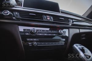 Melns BMW X5 2013 Jelgava, ar dzinēja tilpumu 3.00 L un nobraukumu 258 tūkst. km par 22500 €, foto 22 vietnē AUTOMOTO.COM.LV