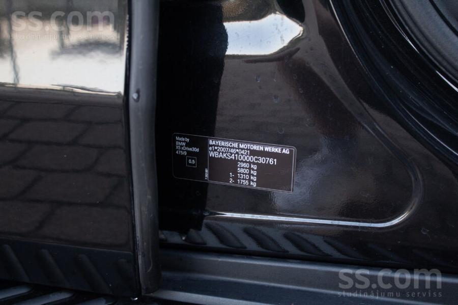 Melns BMW X5 2013 Jelgava, ar dzinēja tilpumu 3.00 L un nobraukumu 258 tūkst. km par 22500 €, foto 28 vietnē AUTOMOTO.COM.LV