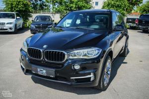 Black BMW X5 2013 in Kaunas, with an engine capacity of 3.00 L and mileage of 323 thousand km for 17450 €, photo 5 on AUTOMOTO.COM.LV