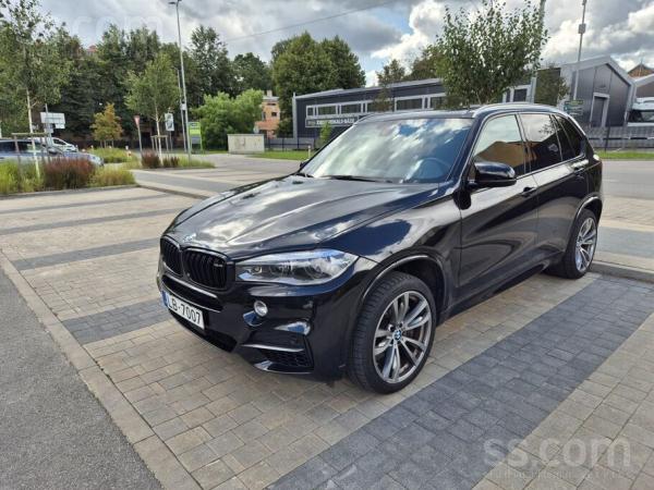 Black BMW X5 2013 in Riga, with an engine capacity of 3.00 L and mileage of 236 thousand km for 23000 €, photo 1 on AUTOMOTO.COM.LV