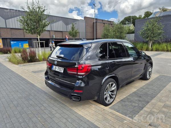 Black BMW X5 2013 in Riga, with an engine capacity of 3.00 L and mileage of 236 thousand km for 23000 €, photo 5 on AUTOMOTO.COM.LV