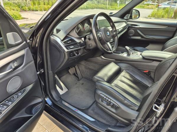 Black BMW X5 2013 in Riga, with an engine capacity of 3.00 L and mileage of 236 thousand km for 23000 €, photo 7 on AUTOMOTO.COM.LV
