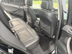 Black BMW X5 2013 in Kaunas, with an engine capacity of 2.99 L and mileage of 170 thousand km for 14990 €, photo 13 on AUTOMOTO.COM.LV