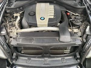Black BMW X5 2013 in Kaunas, with an engine capacity of 2.99 L and mileage of 170 thousand km for 14990 €, photo 30 on AUTOMOTO.COM.LV