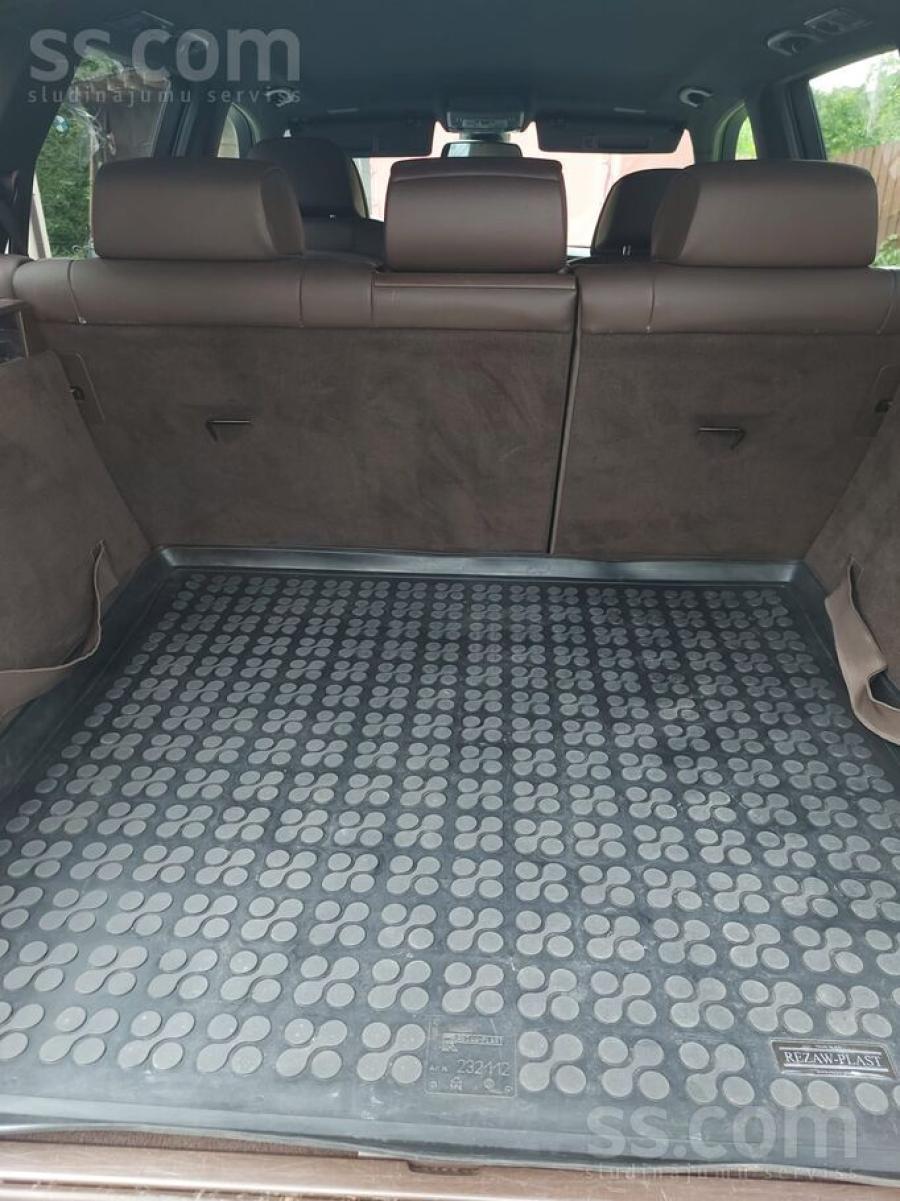 Melns BMW X5 2013 Ogre, ar dzinēja tilpumu 3.00 L un nobraukumu 267 tūkst. km par 10950 €, foto 3 vietnē AUTOMOTO.COM.LV