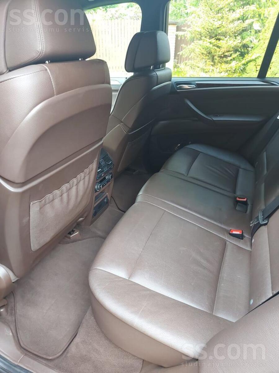 Melns BMW X5 2013 Ogre, ar dzinēja tilpumu 3.00 L un nobraukumu 267 tūkst. km par 10950 €, foto 7 vietnē AUTOMOTO.COM.LV
