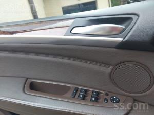 Melns BMW X5 2013 Ogre, ar dzinēja tilpumu 3.00 L un nobraukumu 267 tūkst. km par 10950 €, foto 12 vietnē AUTOMOTO.COM.LV