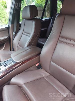 Melns BMW X5 2013 Ogre, ar dzinēja tilpumu 3.00 L un nobraukumu 267 tūkst. km par 10950 €, foto 13 vietnē AUTOMOTO.COM.LV