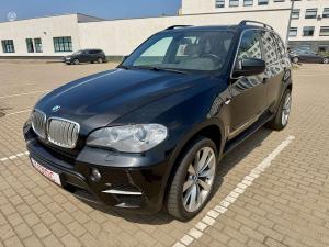 Black BMW X5 2013 in Vilnius, with an engine capacity of 2.99 L and mileage of 349 thousand km for 10999 €, photo  on AUTOMOTO.COM.LV
