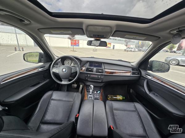 Black BMW X5 2013 in Klaipeda, with an engine capacity of 3.00 L and mileage of 380 thousand km for 7200 €, photo 5 on AUTOMOTO.COM.LV