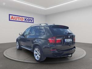Black BMW X5 2013 in Kaunas, with an engine capacity of 3.00 L and mileage of 222 thousand km for 11999 €, photo 5 on AUTOMOTO.COM.LV