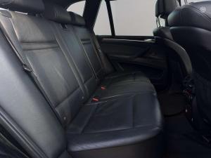 Black BMW X5 2013 in Kaunas, with an engine capacity of 3.00 L and mileage of 222 thousand km for 11999 €, photo 12 on AUTOMOTO.COM.LV