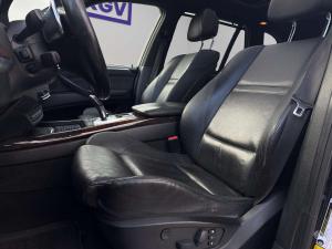 Black BMW X5 2013 in Kaunas, with an engine capacity of 3.00 L and mileage of 222 thousand km for 11999 €, photo 18 on AUTOMOTO.COM.LV