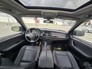Black BMW X5 2013 in Klaipeda, with an engine capacity of 3.00 L and mileage of 380 thousand km for 7500 €, photo 6 on AUTOMOTO.COM.LV