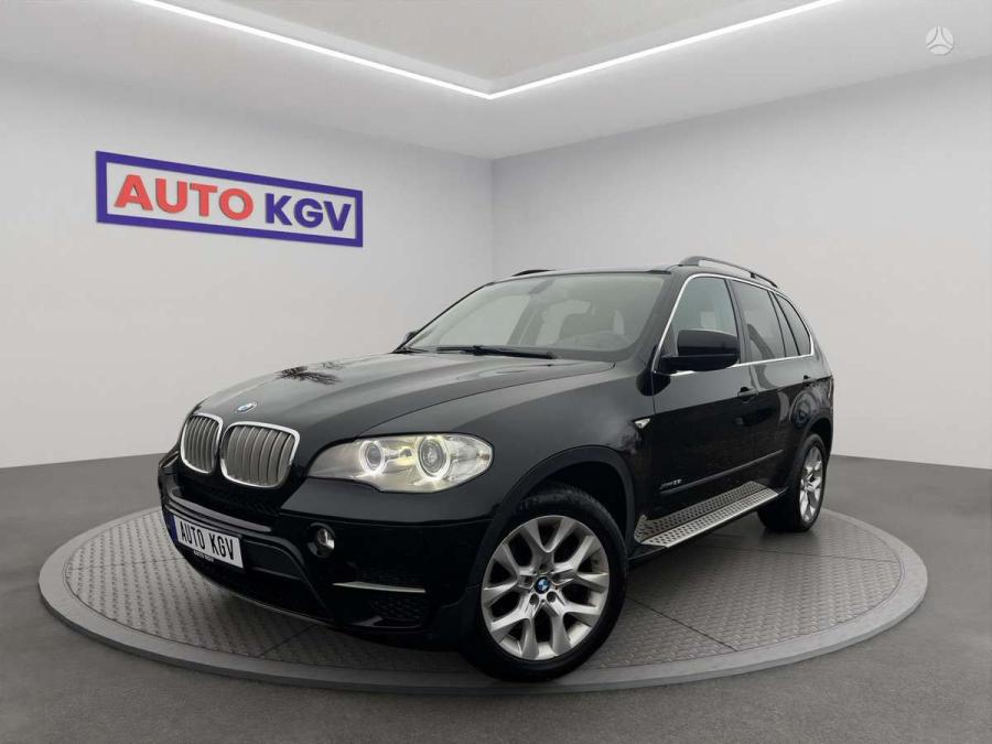 Melns BMW X5 2013 Viļņa, ar dzinēja tilpumu 3.00 L un nobraukumu 249 tūkst. km par 11999 €, foto 1 vietnē AUTOMOTO.COM.LV