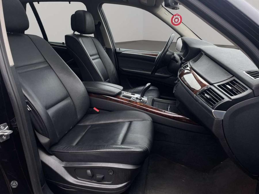 Melns BMW X5 2013 Viļņa, ar dzinēja tilpumu 3.00 L un nobraukumu 249 tūkst. km par 11999 €, foto 8 vietnē AUTOMOTO.COM.LV