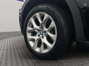 Melns BMW X5 2013 Viļņa, ar dzinēja tilpumu 3.00 L un nobraukumu 249 tūkst. km par 11999 €, foto 21 vietnē AUTOMOTO.COM.LV