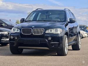 Black BMW X5 2013 in Vilnius, with an engine capacity of 2.99 L and mileage of 349 thousand km for 11500 €, photo 6 on AUTOMOTO.COM.LV