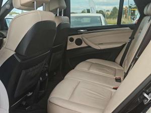 Black BMW X5 2013 in Vilnius, with an engine capacity of 2.99 L and mileage of 349 thousand km for 11500 €, photo 19 on AUTOMOTO.COM.LV